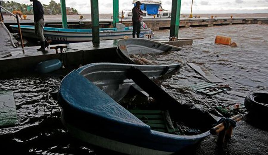 Más De 2000 Pescadores Afectados Por Oleajes Anómalos En Tumbes